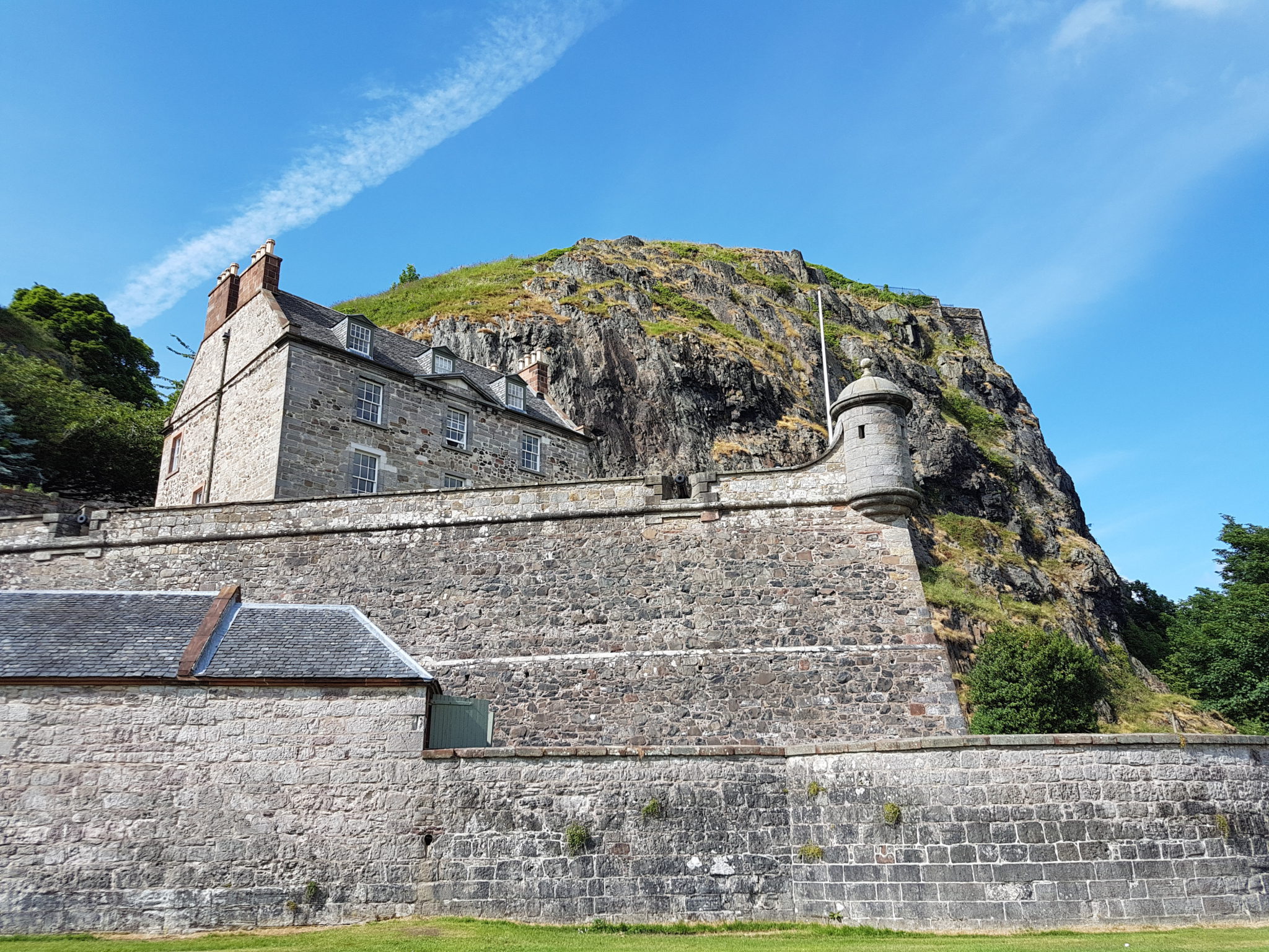 Dumbarton Rock: Scotland’s most underrated fortress? | The Scottish Banner
