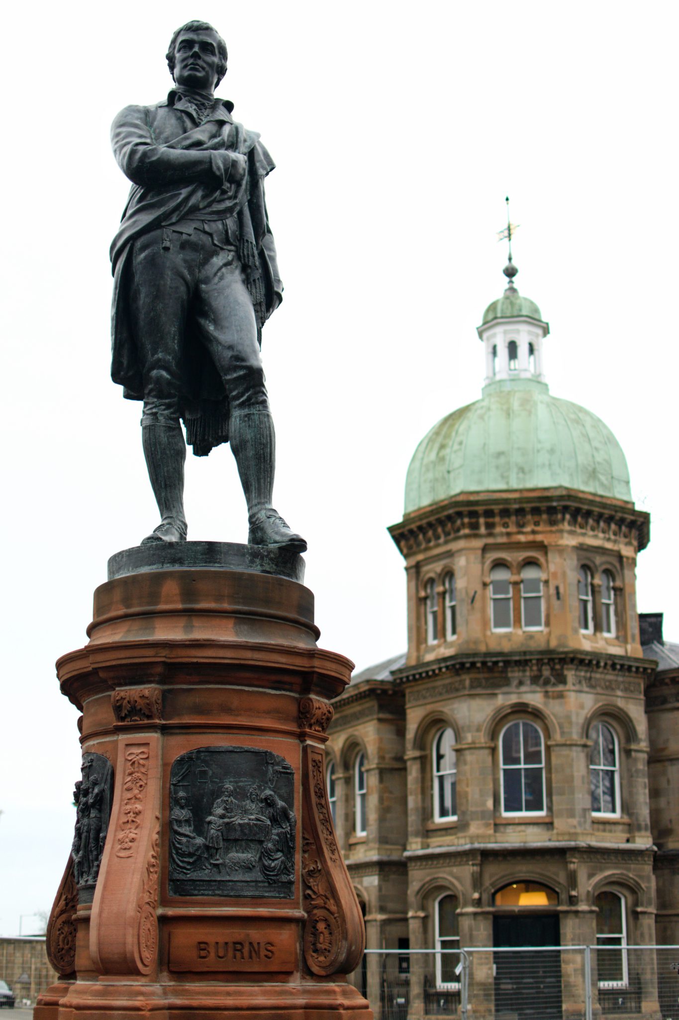 Newly restored Burns statue unveiled in Leith | The Scottish Banner