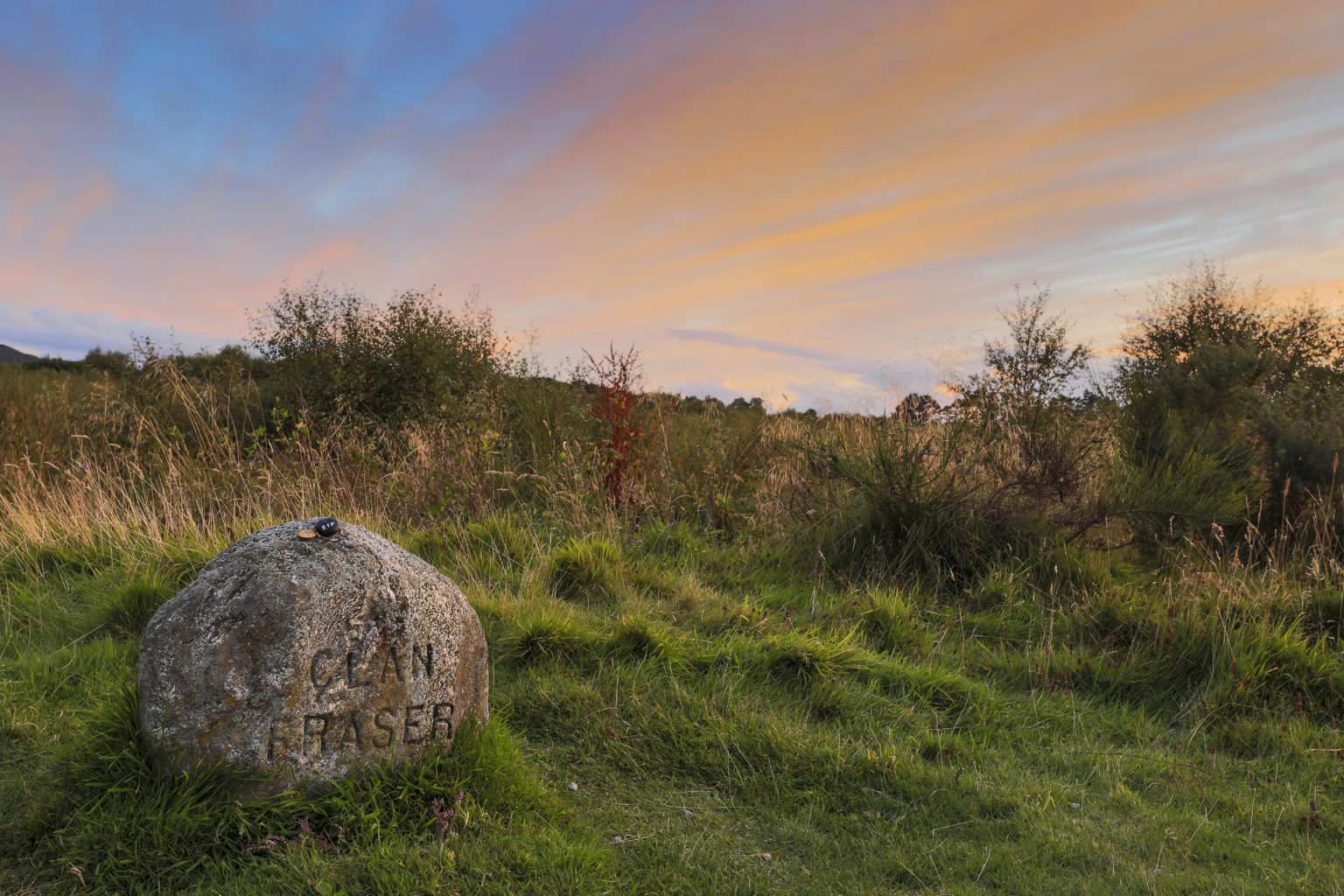 The Clan Fraser gravestone at Culloden Battlefield | The Scottish Banner