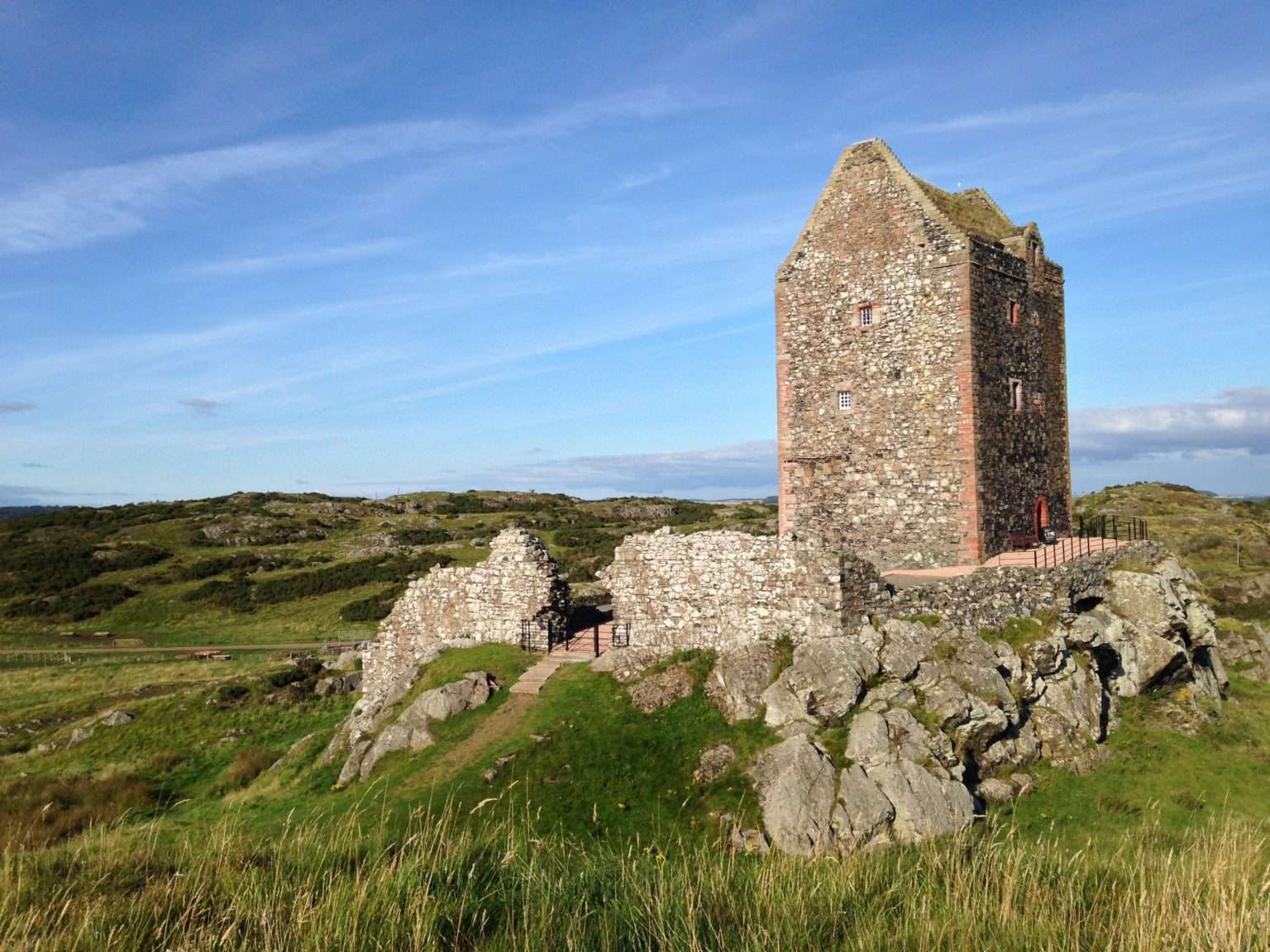 A crash course in Scottish castles | The Scottish Banner