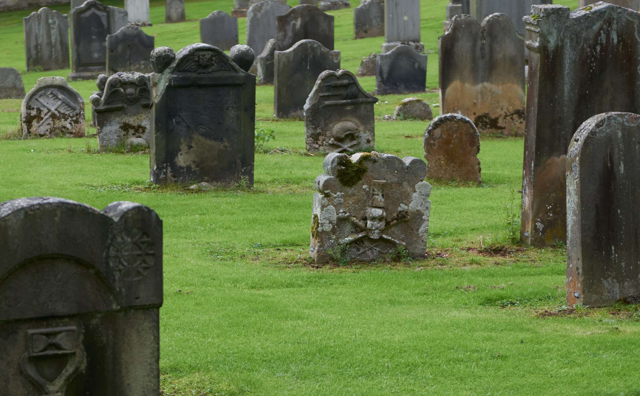 Abercorn Church Graveyard. Credit – Wilmm, CC BY-SA 4.0, via Wikimedia ...